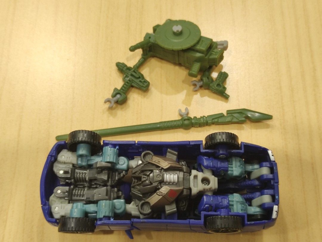 Transformers DOTM Deluxe Wheeljack, Hobbies & Toys, Toys & Games on ...