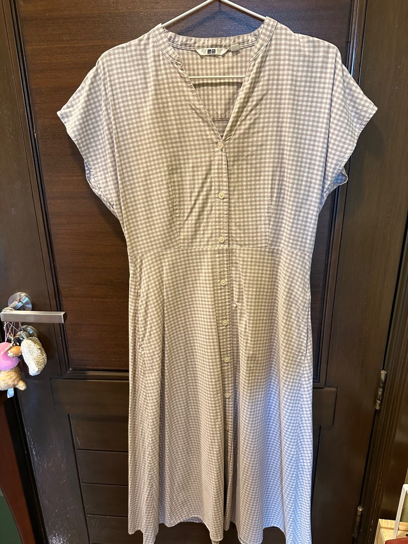 Uniqlo beige gingham maxi dress, Women's Fashion, Dresses & Sets ...