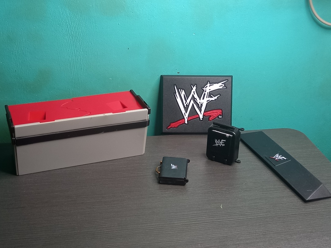 WWE WWF Announcer table with other accessories, Hobbies & Toys, Toys ...