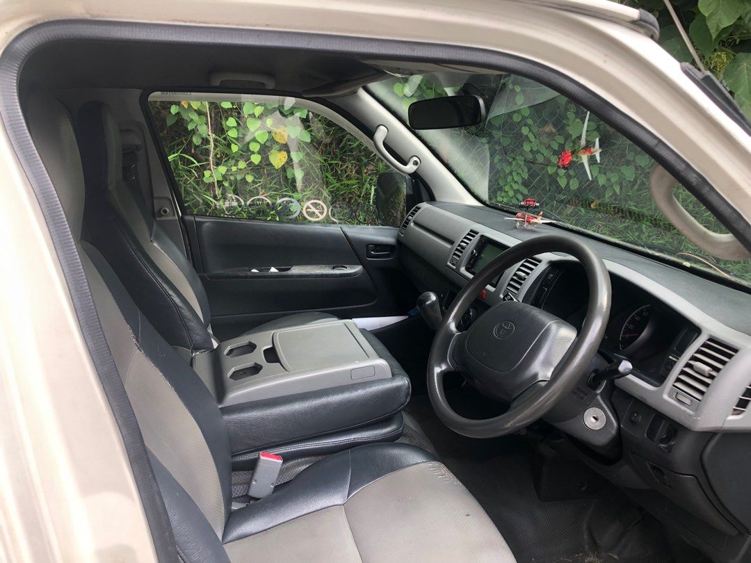 2010 Toyota Hiace Hi Roof 2.5 D Window Van (M), Cars, Cars for Sale on ...