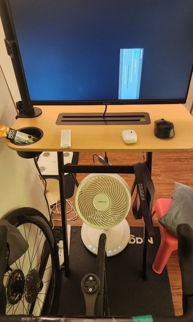 Decathlon Turbo Trainer Table / Kickr desk, Sports Equipment, Exercise ...