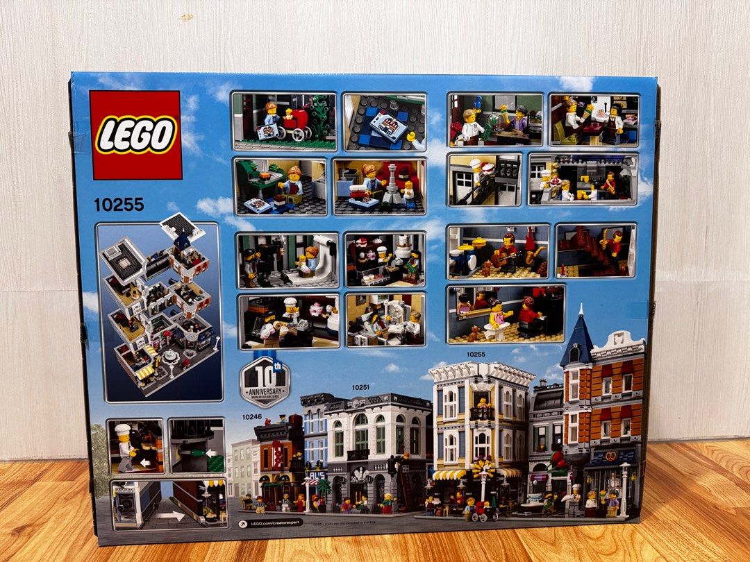 Lego Modular Building 10255 Assembly Square, Hobbies & Toys, Toys ...