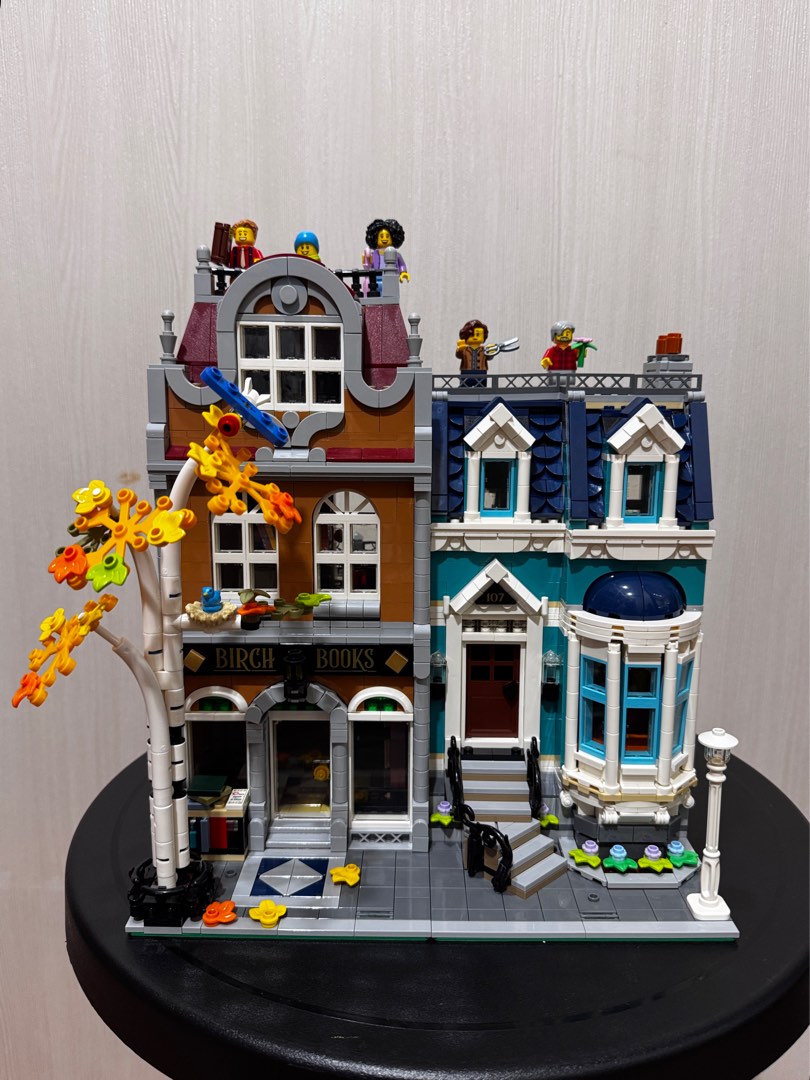 Lego Modular Building 10270 Book Shop, Hobbies & Toys, Toys & Games on ...