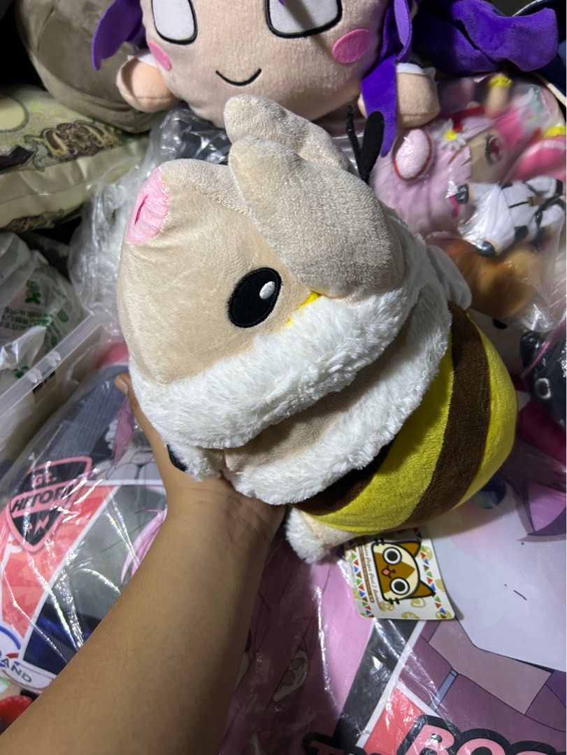 Monster Hunter Poogie Pig Pugee Bee Marshmallow Plush Toy Capcom Airou ...