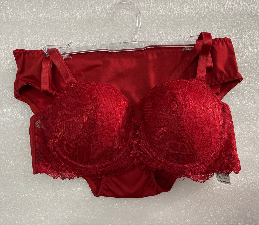 Pierre cardin bra set, Women's Fashion, Activewear on Carousell