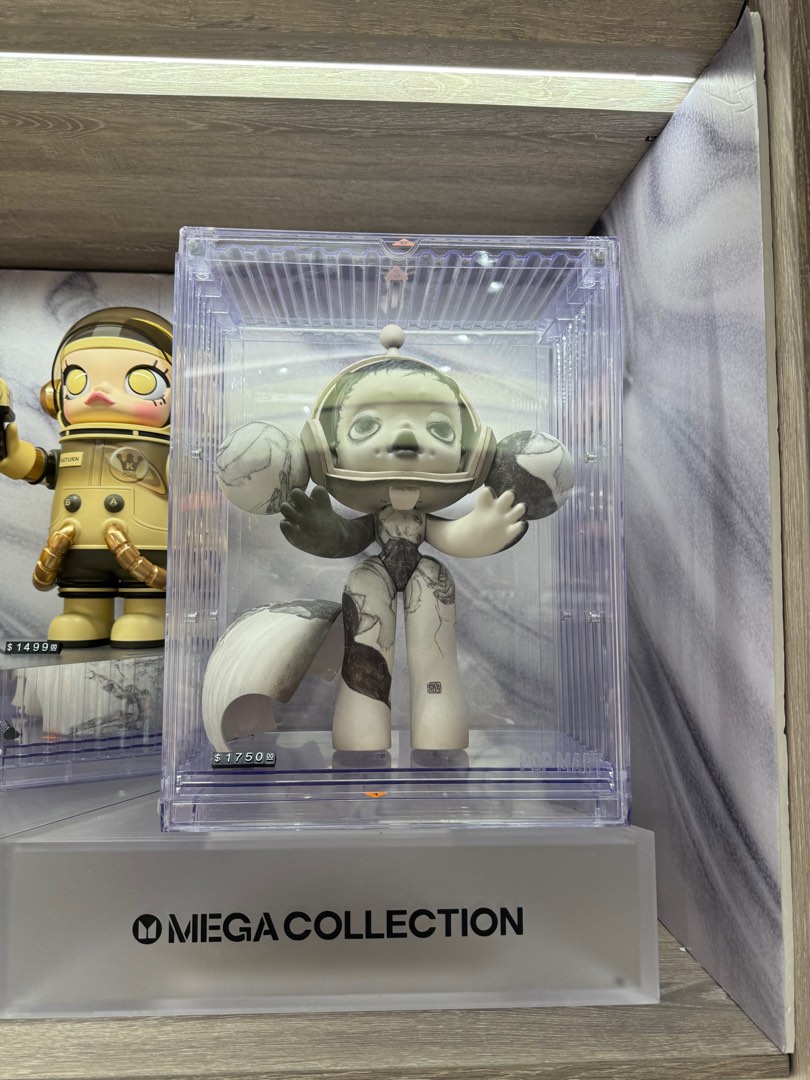 Popmart Skullpanda Egon 400%, Hobbies & Toys, Memorabilia ...