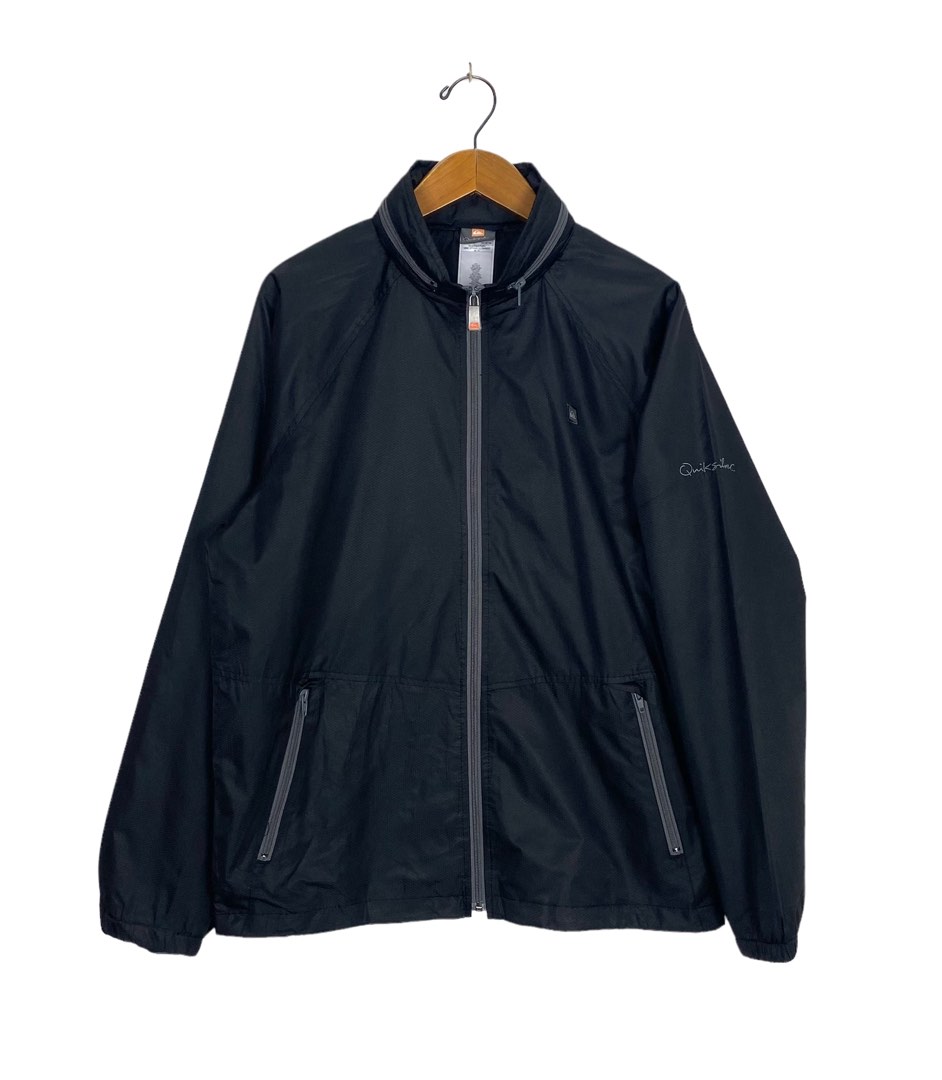 Quiksilver Light Jacket Small Logo, Men's Fashion, Coats, Jackets and ...