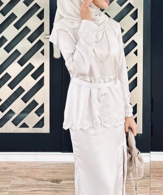 Camellia Natrah Kurung in Ivory, Women's Fashion, Dresses & Sets ...