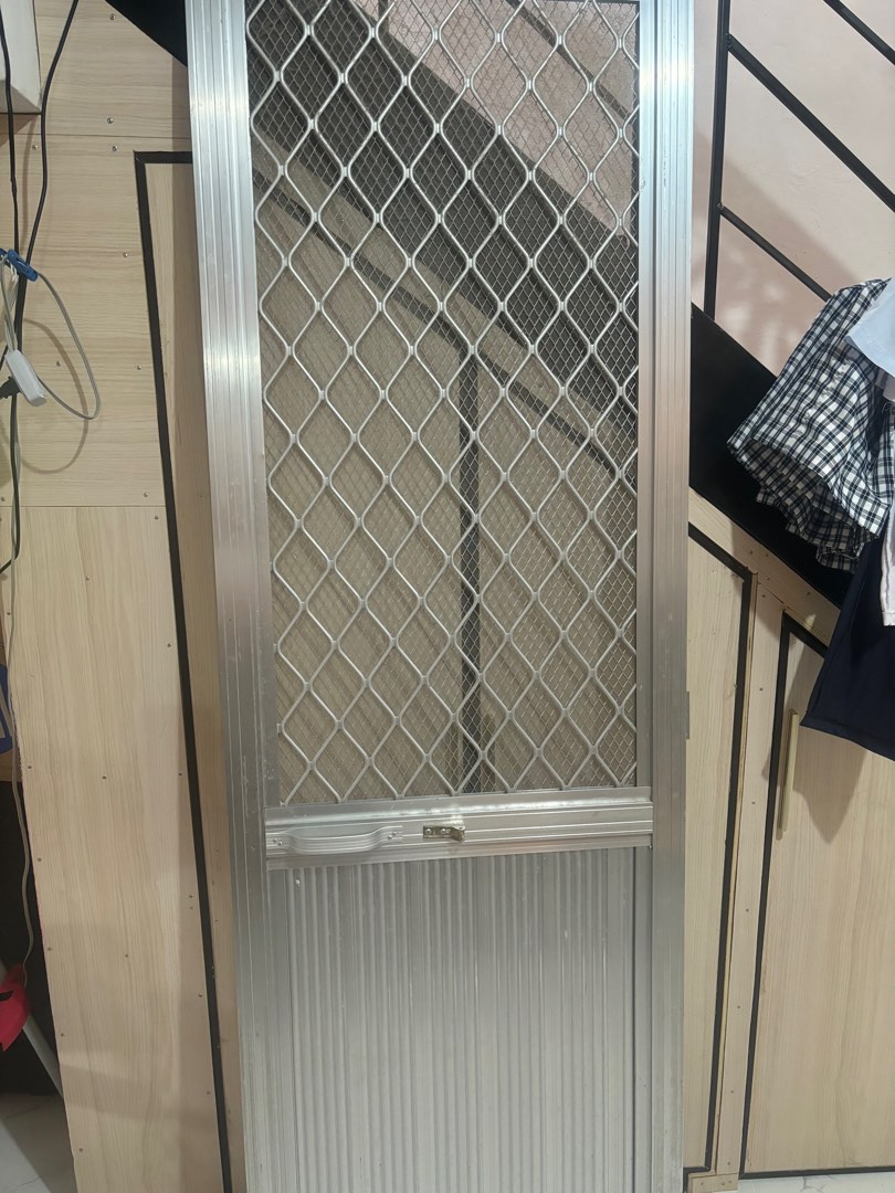 Screen door only wlang hamba, Furniture & Home Living, Office Furniture ...