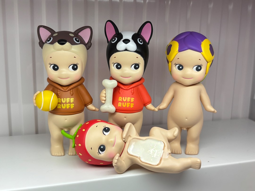 Sonny Angel Strawberry Hipper SET FOR SALE, Hobbies & Toys, Toys ...