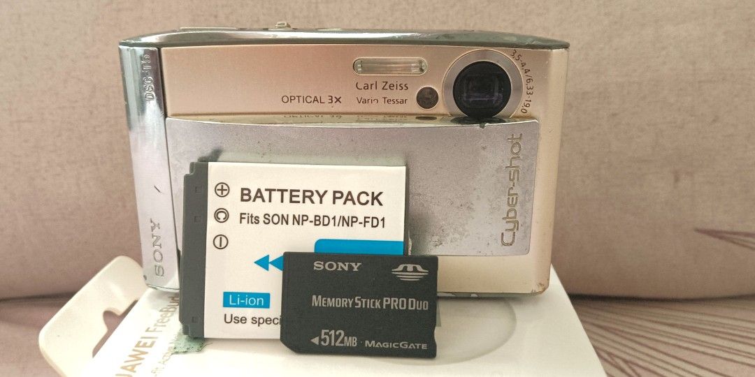 SONY CYBER SHOT DSC-T5, Photography, Cameras on Carousell