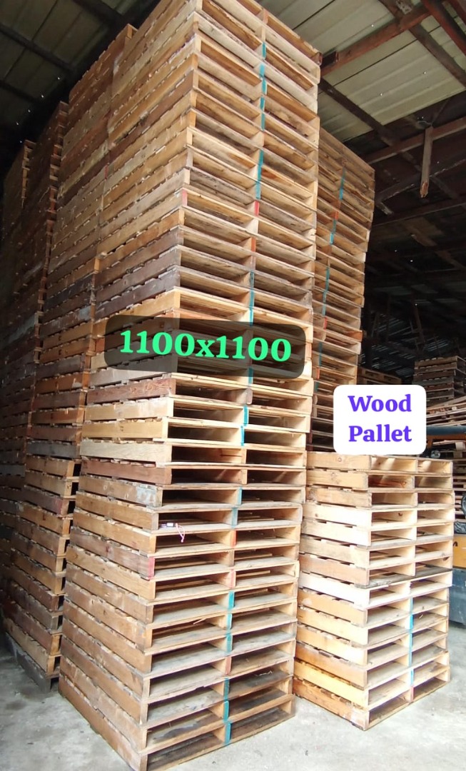 110x110cm wood pallet for sale, Furniture & Home Living, Outdoor ...