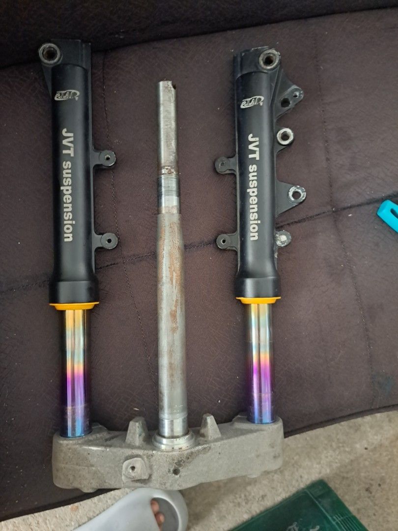 33mm JVT front suspension w/ t-post and 45L top box w/ bracket.. Galing ...