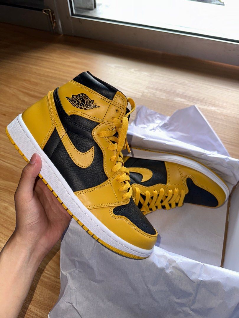 AIR JORDAN 1 RETRO HIGH OG POLLEN WHITE BLACK, Men's Fashion, Footwear ...
