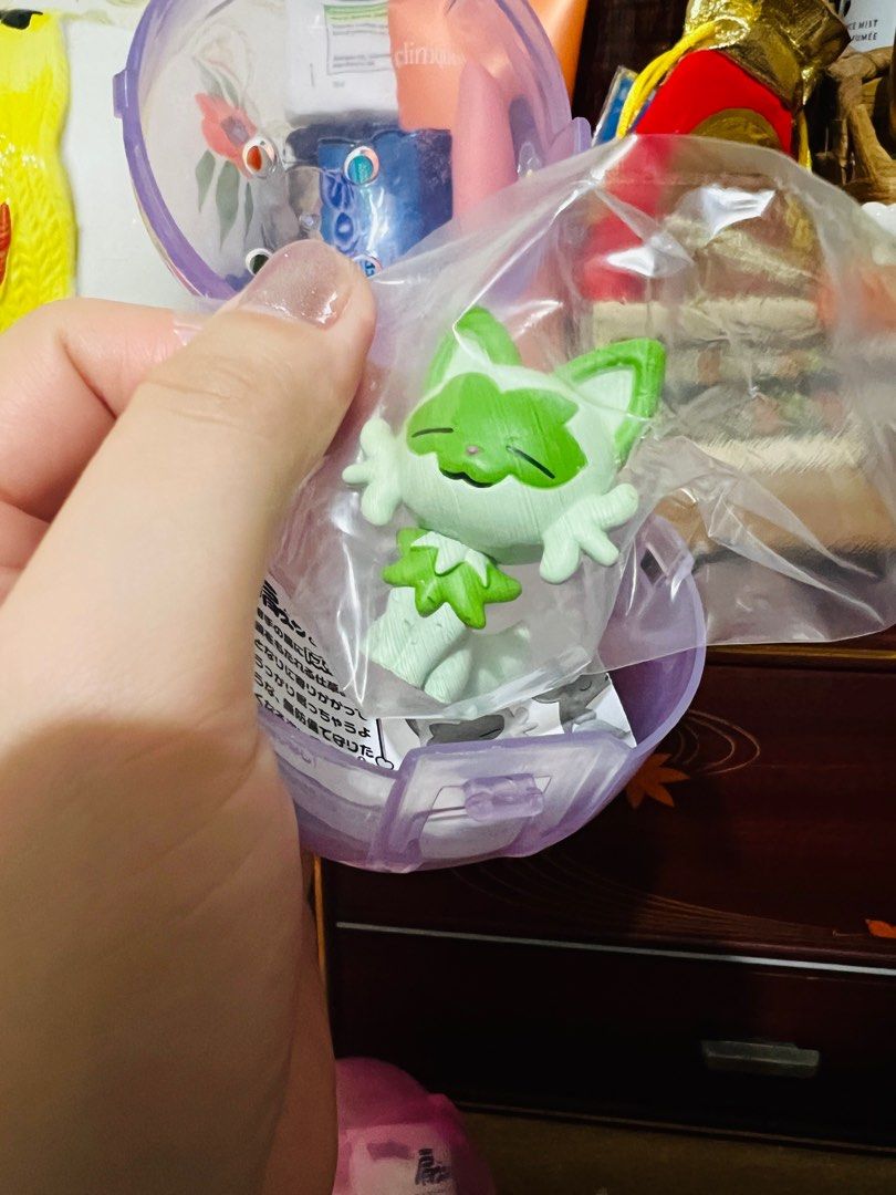 Assorted Pokemon Gashapon Figures T-Arts (Sylveon, Flareon, Alolan ...