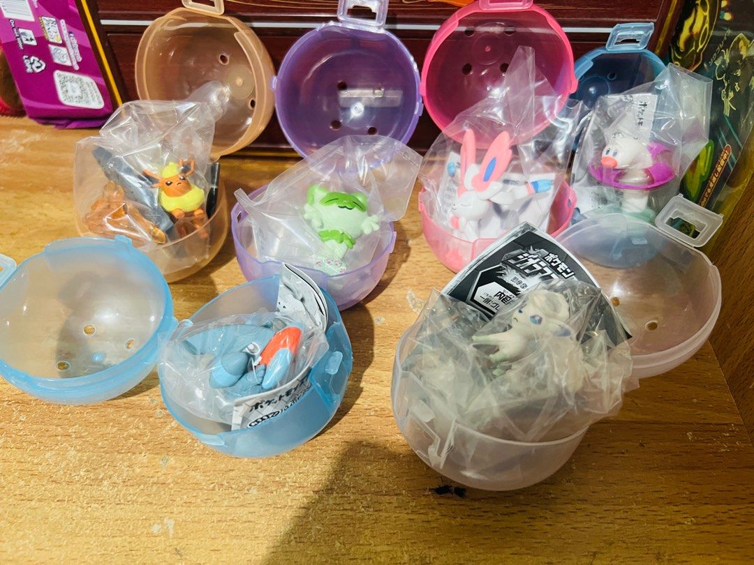 Assorted Pokemon Gashapon Figures T-Arts (Sylveon, Flareon, Alolan ...