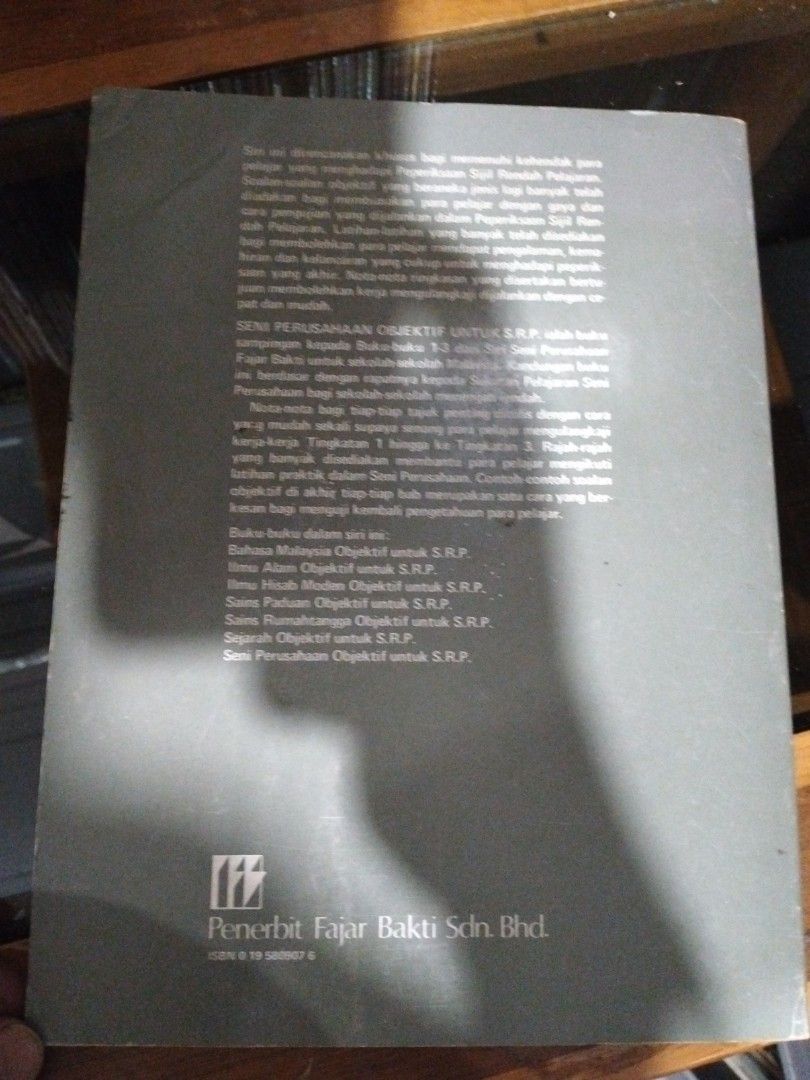 Buku teks lama - seni perusahaan srp 1979, Hobbies & Toys, Books & Magazines, Textbooks on Carousell