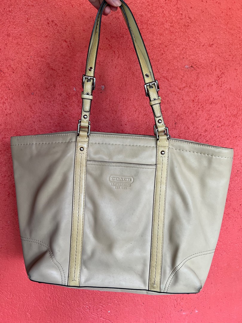 Coach Sand Beige Tote Bag, Luxury, Bags & Wallets on Carousell