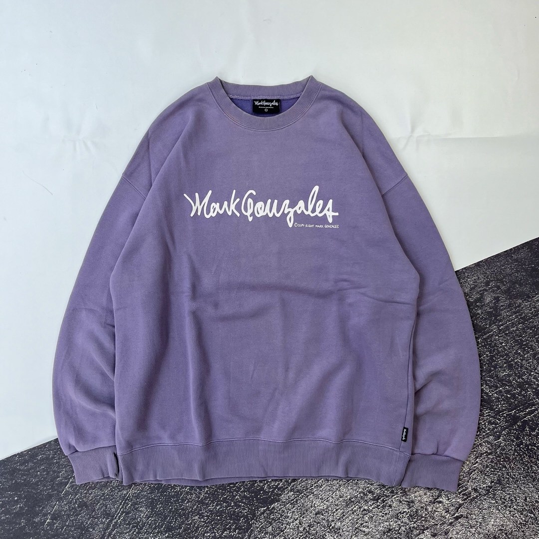 Crewneck Mark Gonzales basic script logo lilac original, Fesyen Pria ...