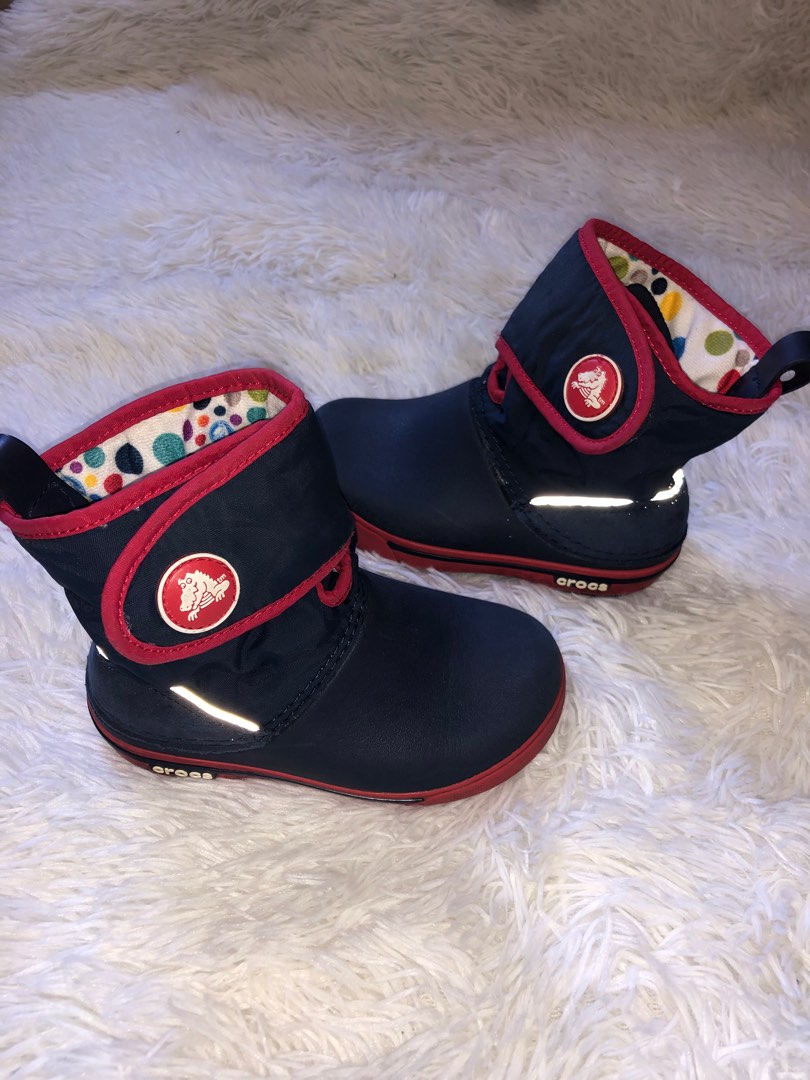 Crocs Winter boots c11, Babies & Kids, Babies & Kids Fashion on Carousell