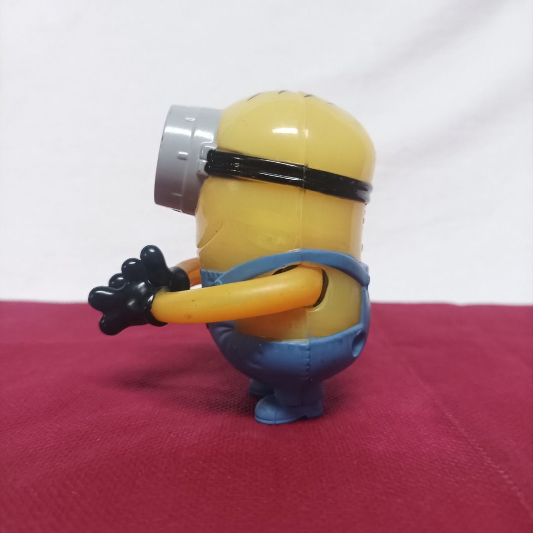 Despicable Me 2 Minion Stuart Light Up Grabber Happy Meal Mc Donald ...