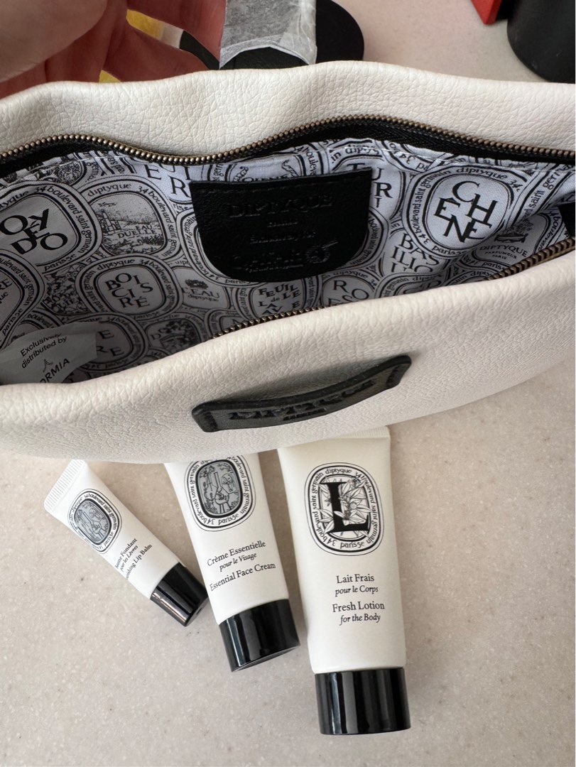 Diptyque cream make up bag amenity bag Qatar airway business class, 名牌 ...