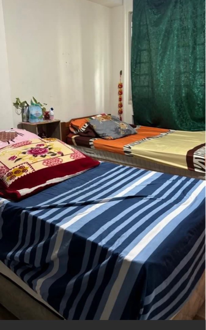 Female sharing common room, Property, Rentals, Room Rentals on Carousell