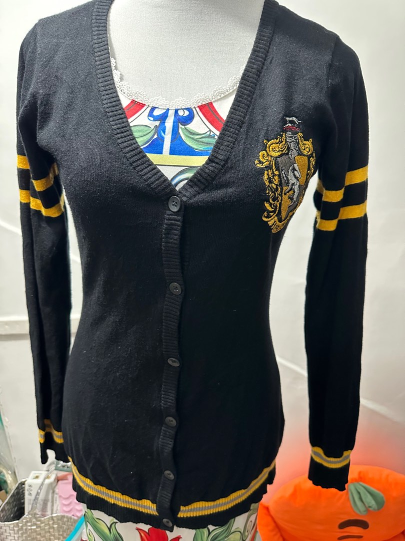 Harry Potter - Hufflepuff Cardigan Authentic, Women's Fashion, Coats ...