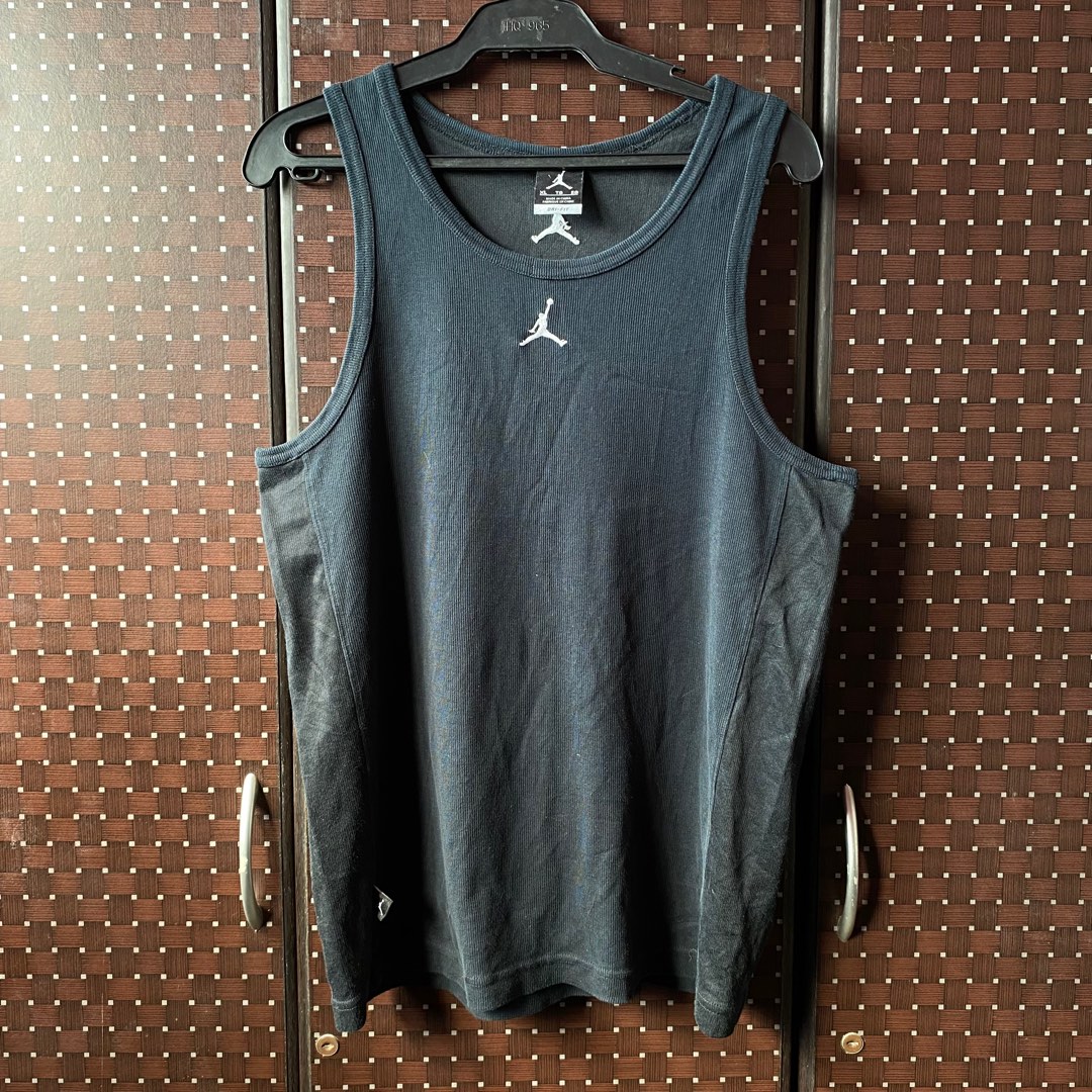 JORDAN SANDO, Men's Fashion, Activewear on Carousell