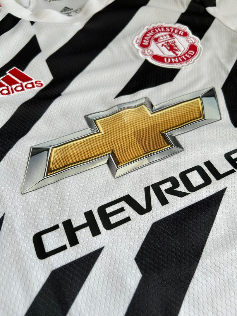 Manchester United 3rd Kit 2020/2021, Men's Fashion, Activewear on Carousell