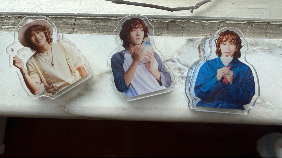 Mirror Alton wong fc clips, 興趣及遊戲, 收藏品及紀念品, 明星周邊 - Carousell