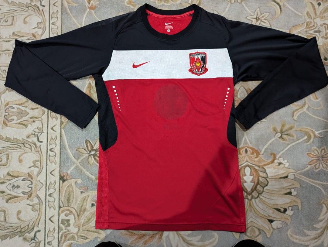 Nike Urawa Red Japan FC, Men's Fashion, Activewear on Carousell
