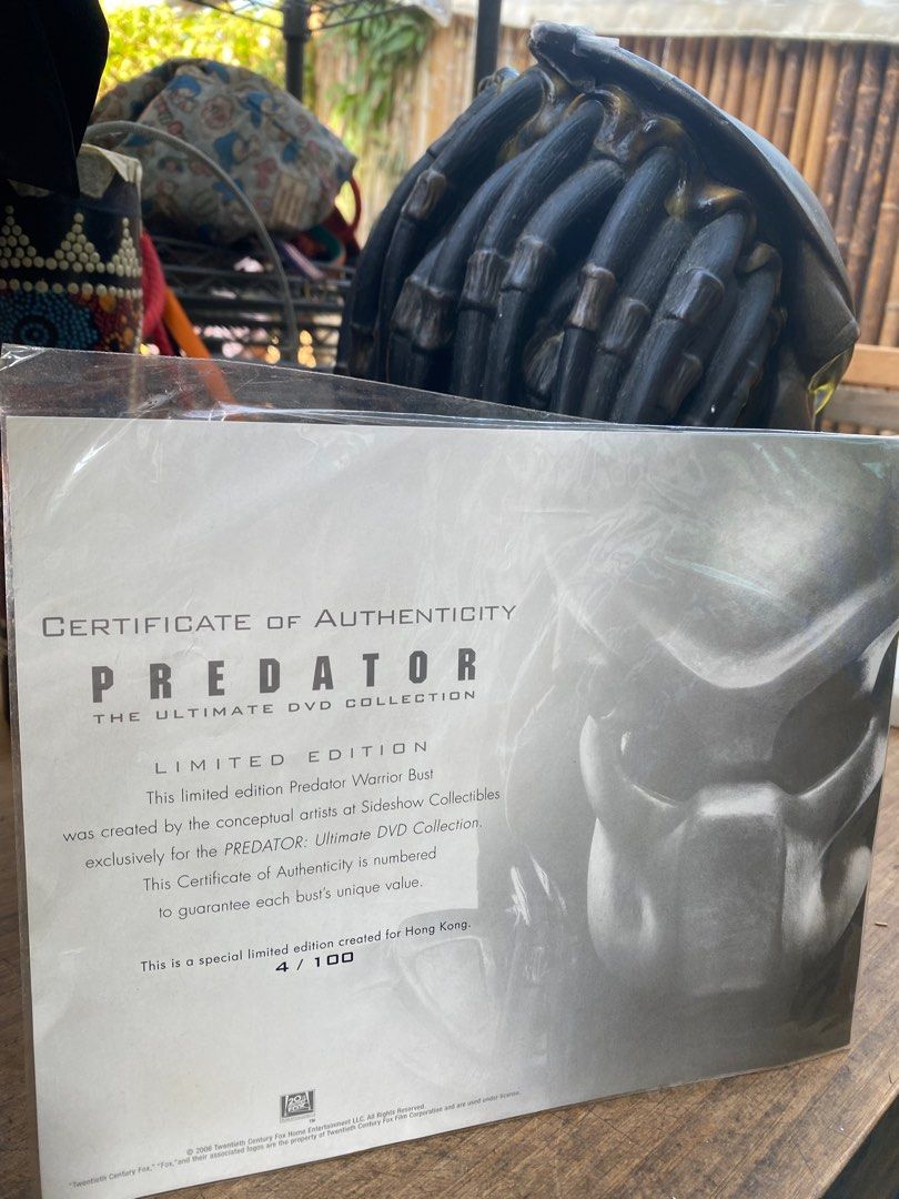 PREDATOR with DVD & Certificate, 興趣及遊戲, 玩具 & 遊戲類 - Carousell