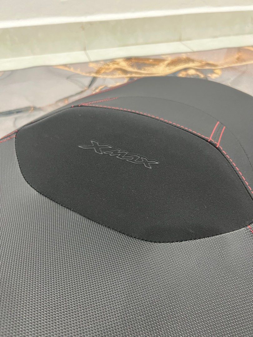 Seat Original Xmax V2 Red Lining, Motorbikes on Carousell
