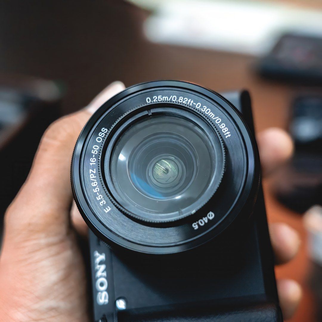 Sony A6400 Kits Lens + Sigma 30mm 1.4, Photography, Cameras on Carousell