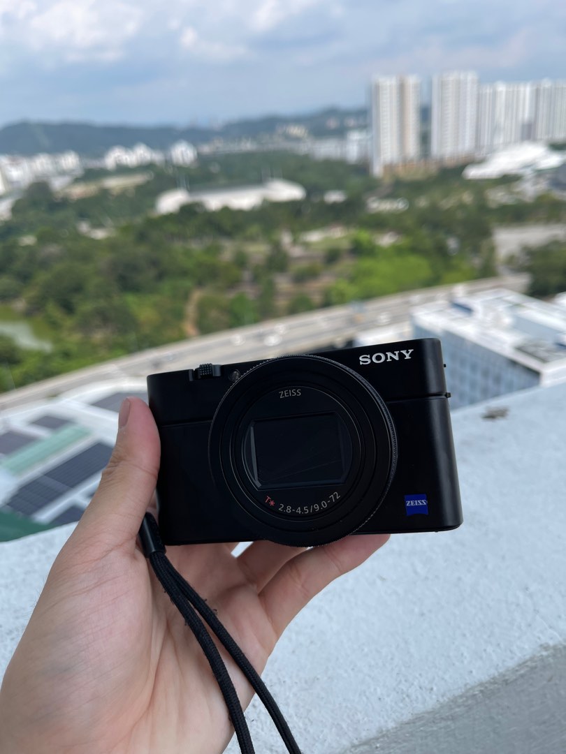 Sony RX100 VII (mark 7), Photography, Cameras on Carousell