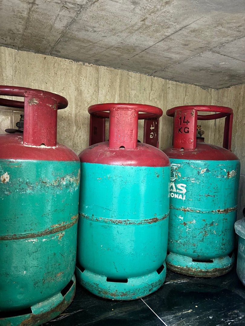 Tong Gas Masak Petronas, Furniture & Home Living, Kitchenware ...