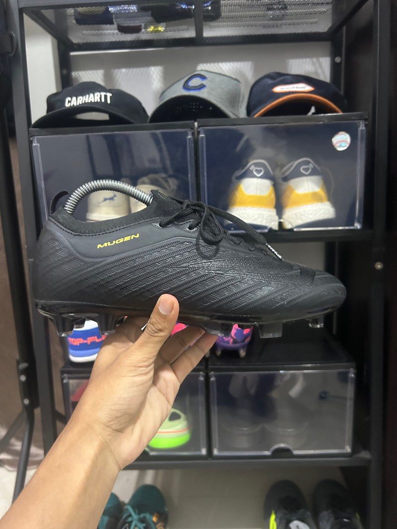 Wingz Mugen Football Boot, Men's Fashion, Footwear, Boots on Carousell