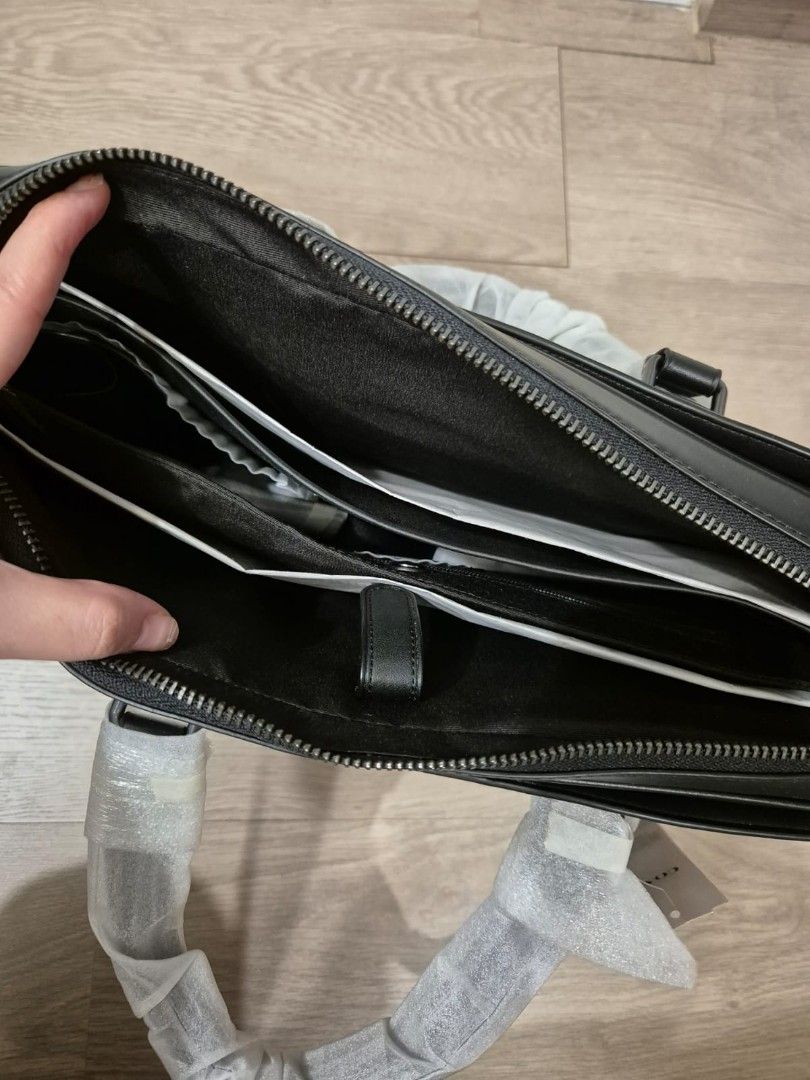 Coach Graham Slim Brief, Men's Fashion, Bags, Briefcases on Carousell