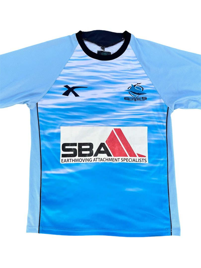 Xblade Cronulla Sharks NRL Rugby Jersey L, Men's Fashion, Activewear on ...