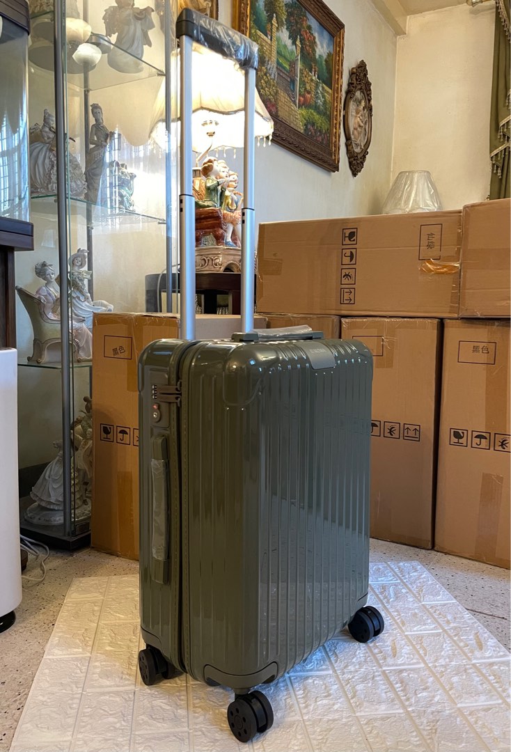 DELIVERY TODAY! Essential Polycarbonate Cactus Green Cabin Suitcase ...