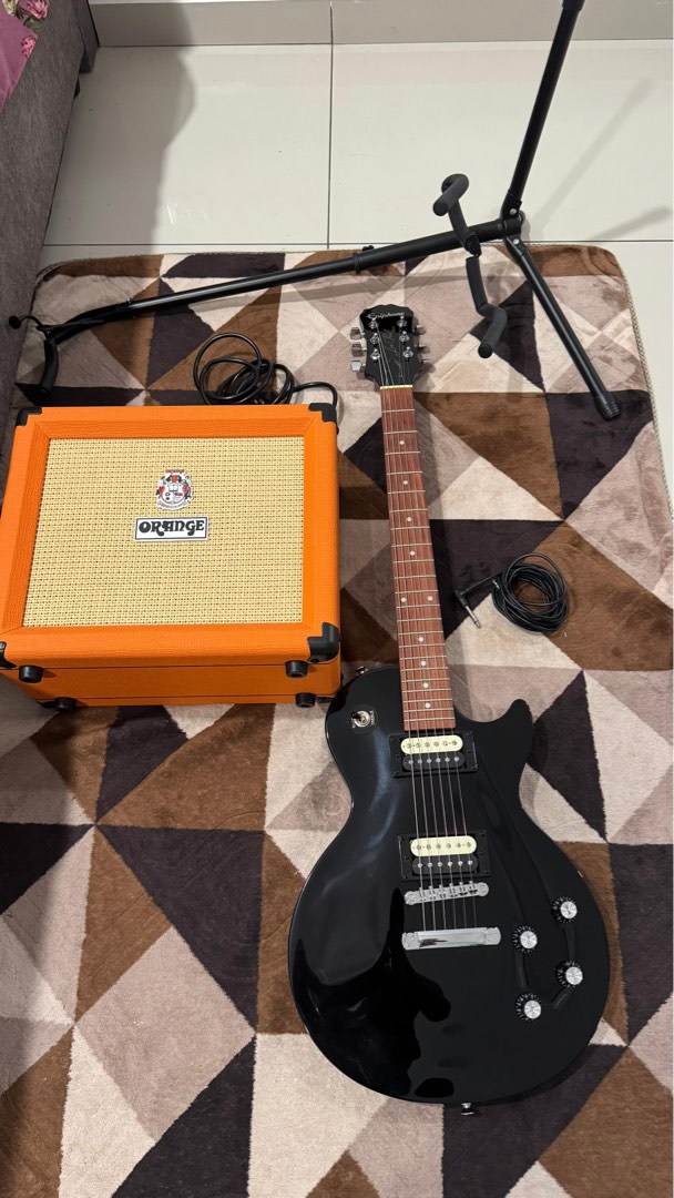 Epiphone Les Paul Studio + Orange Crush 20, Hobbies & Toys, Music ...