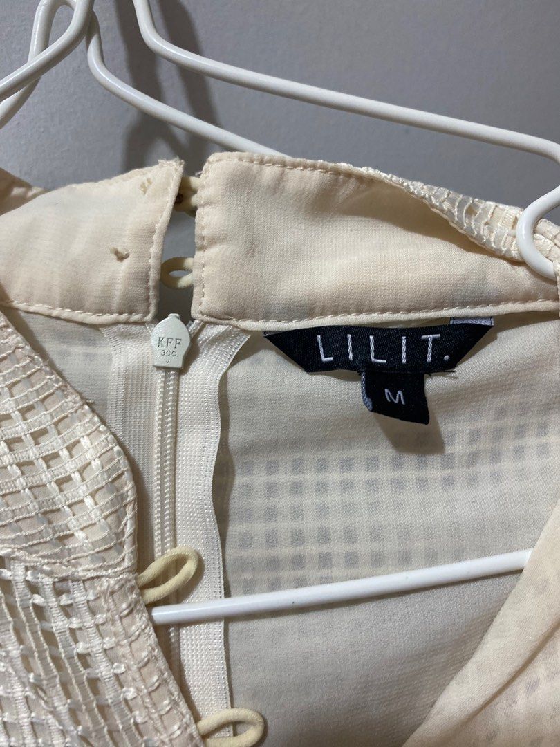 LILIT Kebarung nude cream, Women's Fashion, Muslimah Fashion, Baju ...