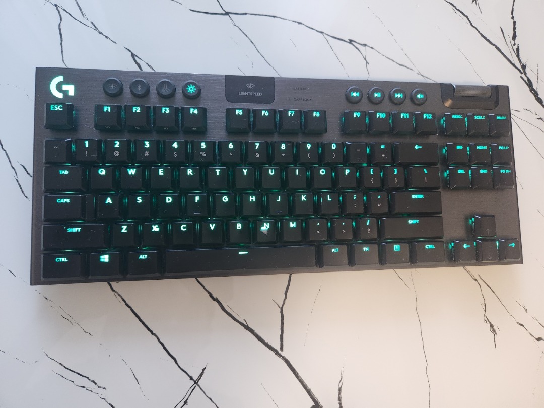 Logitech G915 TKL Tenkeyless LIGHTSPEED Wireless RGB Mechanical Gaming ...
