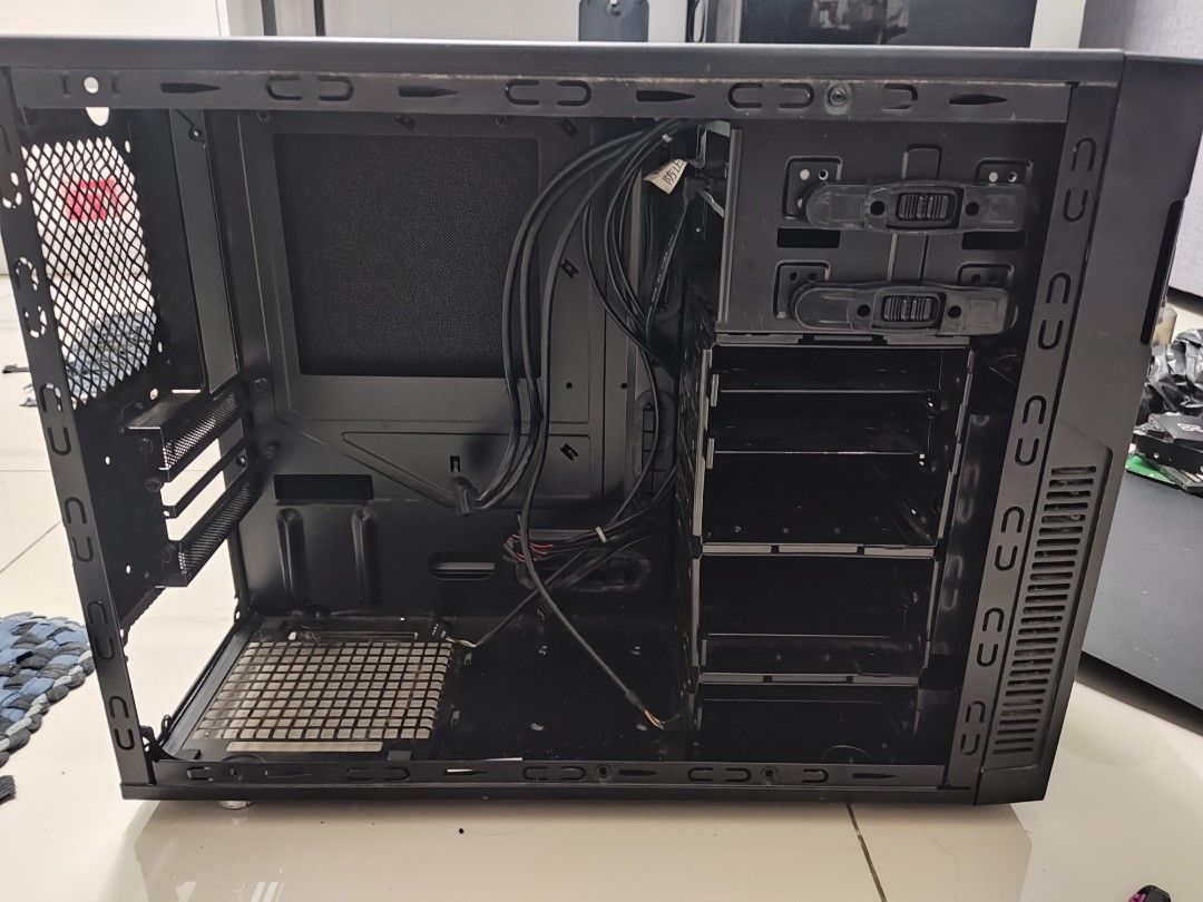 MATX pc case sturdy with all sided foam, Computers & Tech, Parts ...