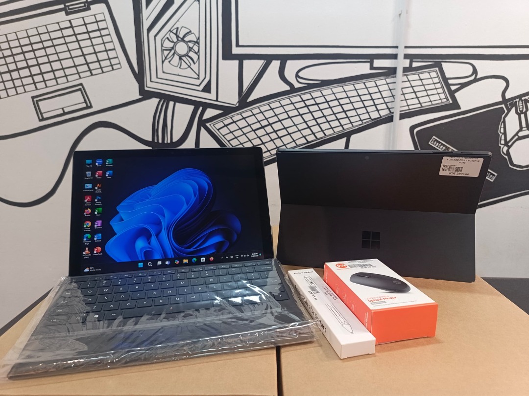 MICROSOFT PRO 7 PLUS BLACK i5 11th GEN 8/256, Computers & Tech, Laptops ...