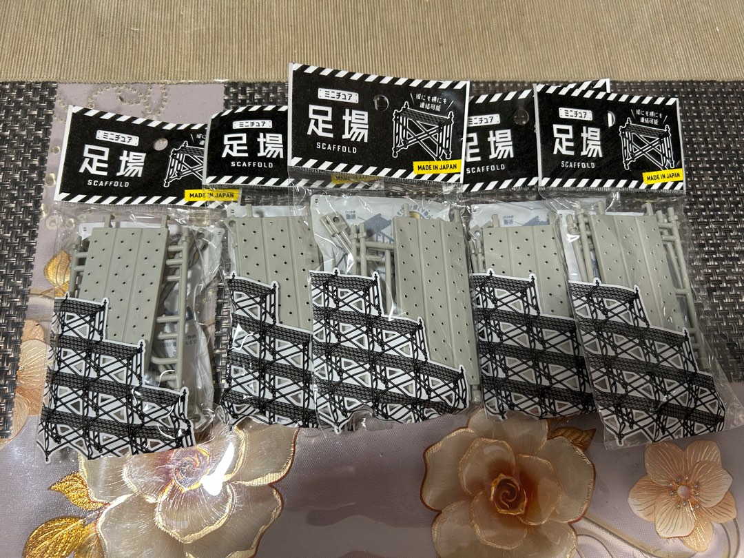 Mini scaffolding display for diorama (GUNDAM etc), Hobbies & Toys, Toys ...