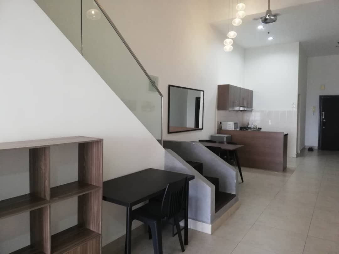 Penthouse studio @ 28th floor, KLCC and Istana view [Windsor Tower ...