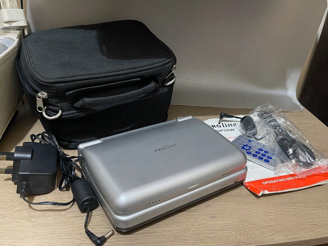 Proline Portable DVD CD Mp3 Player 220v Makinis No isyu with remote bag ...