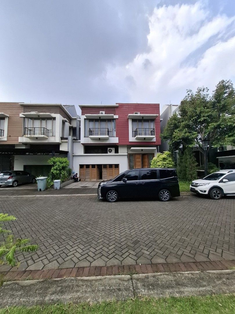 Rumah view taman dalam komplek Raffles Hills Cibubur Depok, Properti ...
